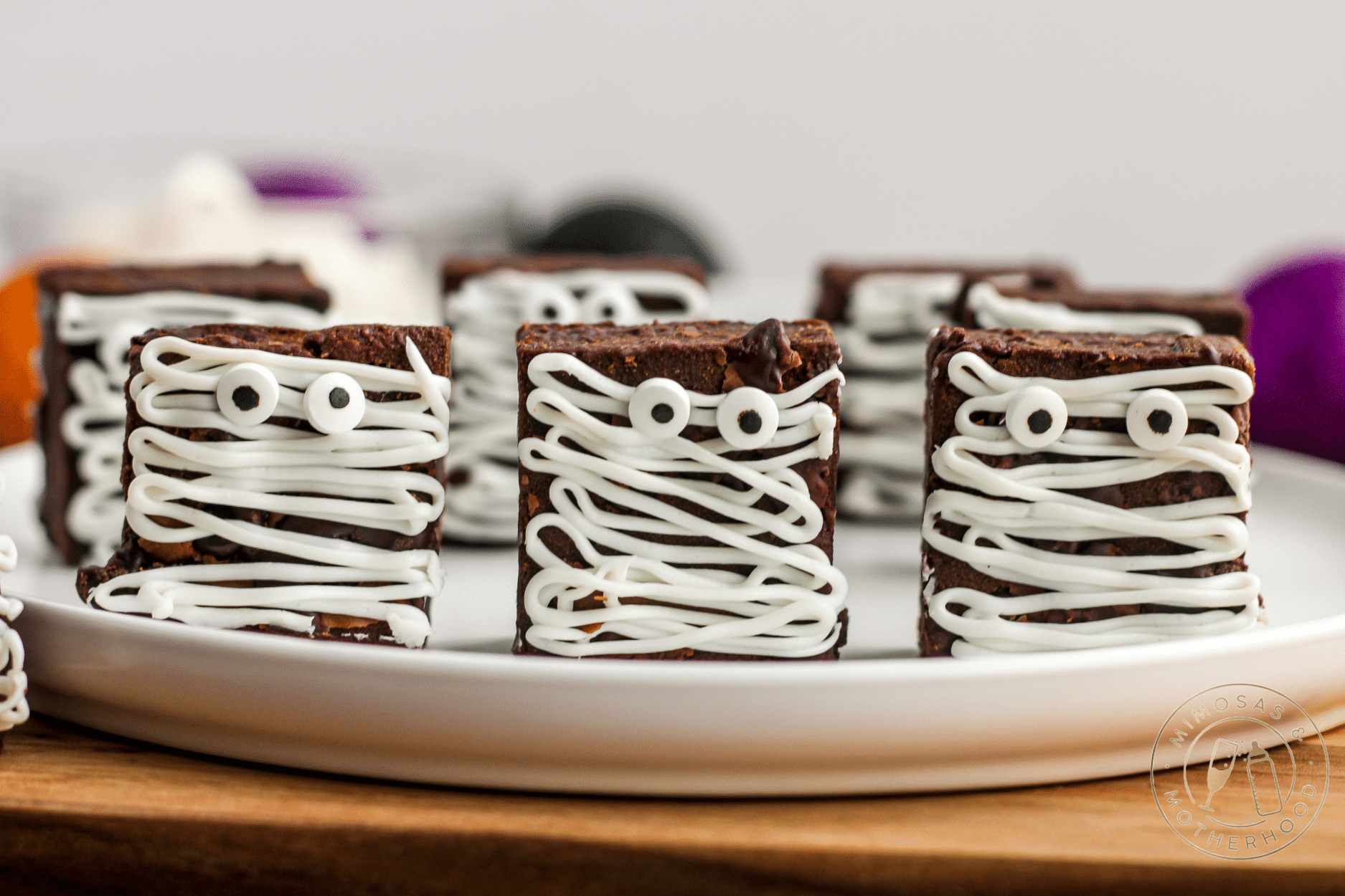 Mummy Halloween Brownies - Mimosas & Motherhood